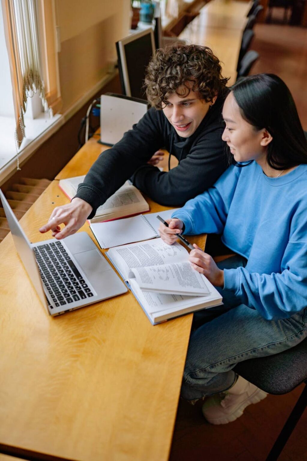Definitive Guide to Making College Affordable - ValueColleges.com